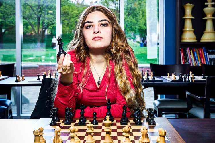 Top 10 Prettiest And Hot Chess Players To Watch Gudstory